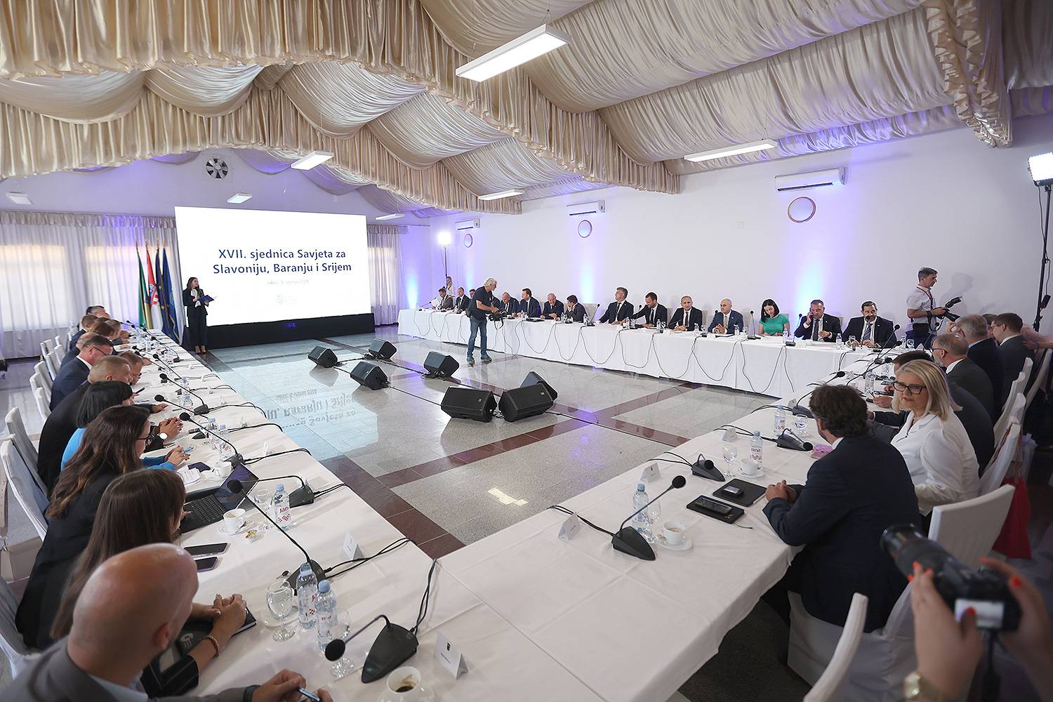 Održana 17. sjednica Savjeta za Slavoniju, Baranju i Srijem - Baranja info